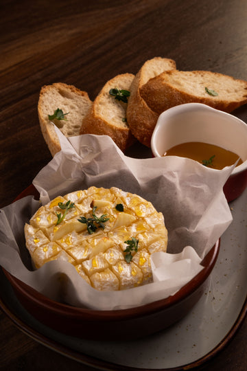 Taylor Adam: Speakeasy Bar in Raffles Place, Singapore